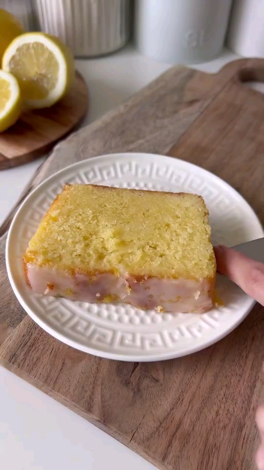 Lemon Zest Delight: A Tangy Twist on Classic Cake - Sora Recipes